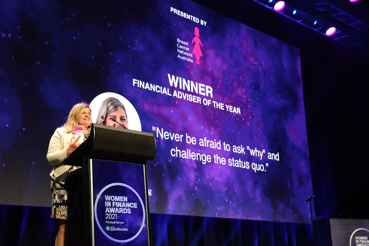 SMART Business Solutions - Shannon wins Financial Adviser of the Year